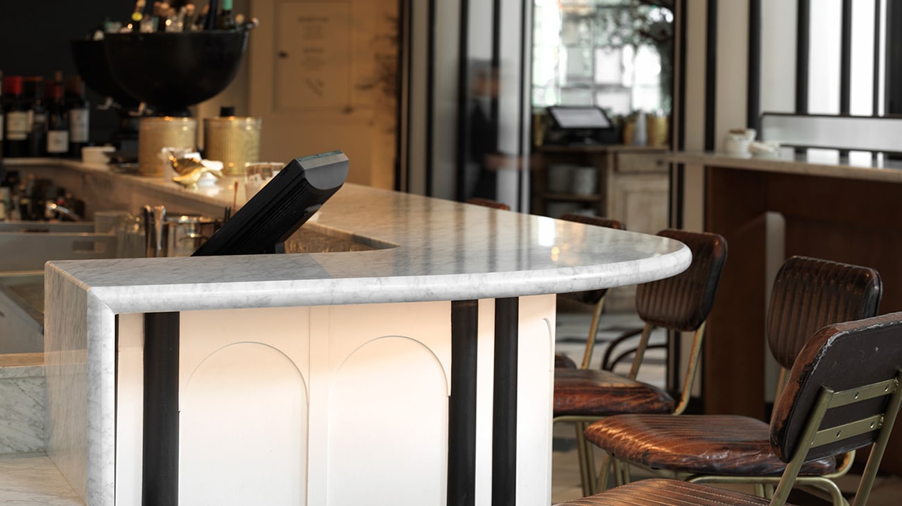 Bar top: how to achieve a perfect, functional design.